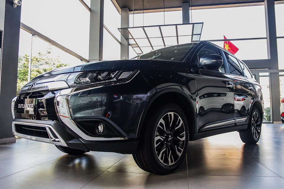 Bán xe ô tô Mitsubishi Outlander 2020 giá 825 triệu - 1907058
